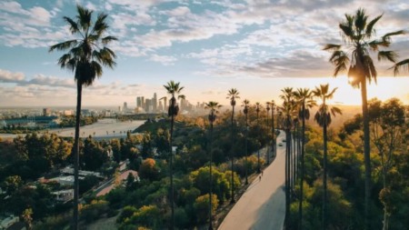 How to Find Cheap Flights to Los Angeles (What Works) - 2026 - LorenziGo